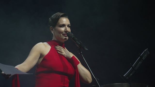 «Холостяк и кот» — авторская поэзия Natura Moya. Живое прочтение на концерте в Краснодаре