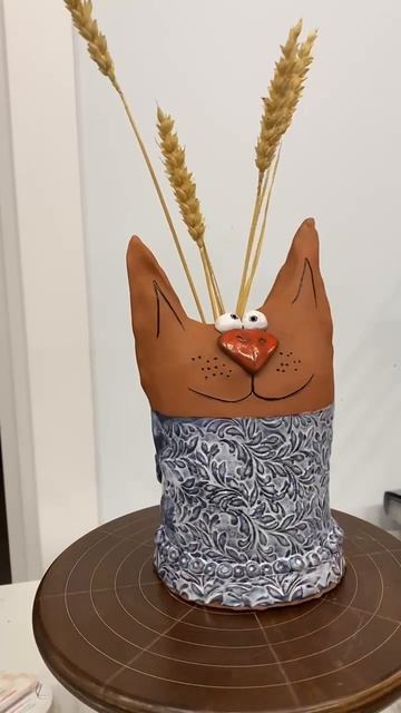 Ваза кот. Брауни