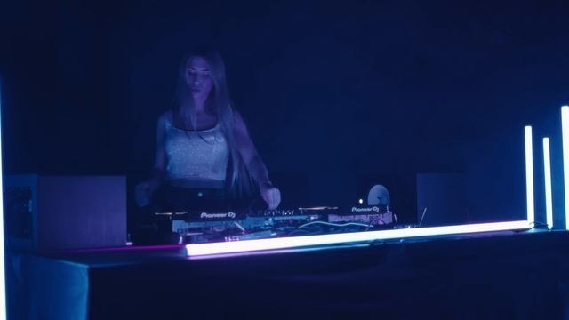 KRISMI - Live Dj Mix London, United Kingdom