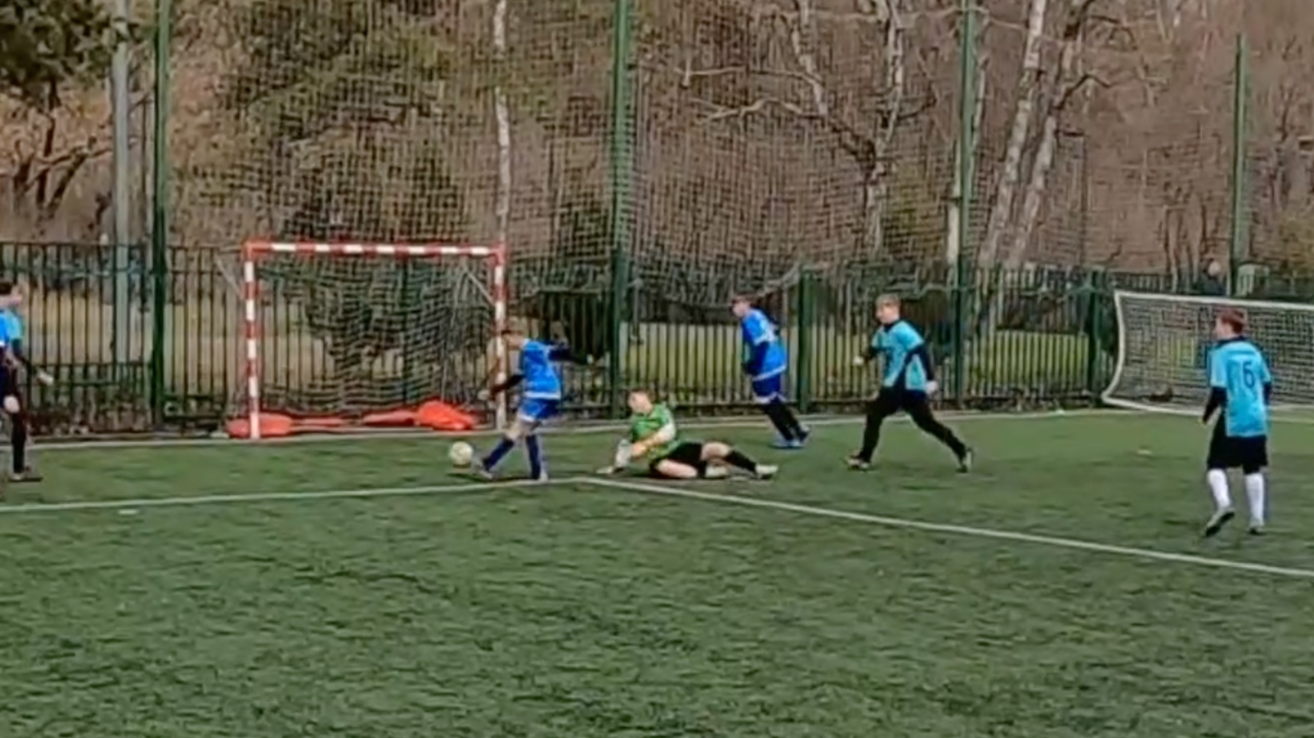 Хорошо переиграл вратаря