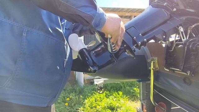 Первая замена масла в редукторе Гладиатор 9.9 после обкатки