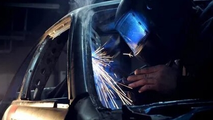 Варим арки  на убитом авто в домашних условиях .Швы сварки . Варим дно автомобиля