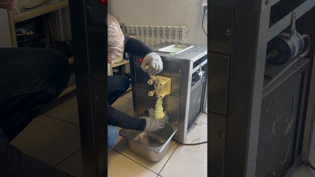 IMG_7761 фризер HIM-01 в работе