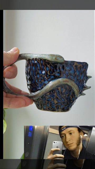 Пушкин и кружка из Дюны
Арты нейросетей тоже иногда бывают в тему.