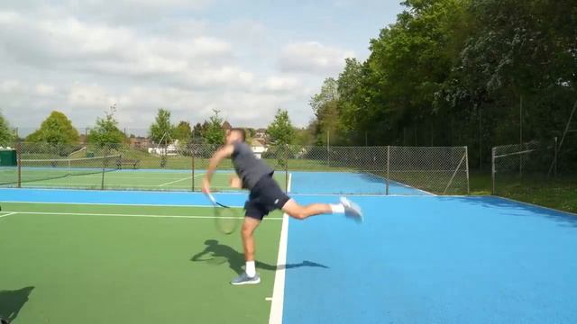 Как пробить мощную кик-подачу! Полное руководство из 8 шагов