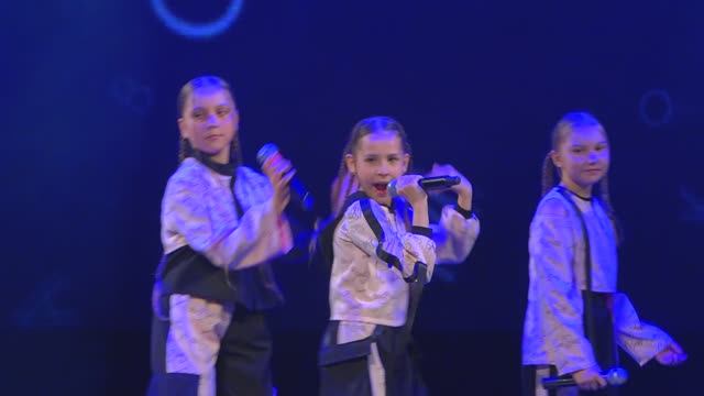 Шоу-группа Сладкая вата - Stop people