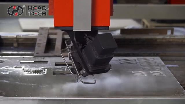 Гидроабразивная установка HEAD с 5-осевой режущей головкой