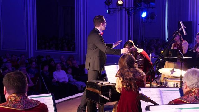 А. Цыганков “Концерт-симфония” для балалайки с оркестром III-часть “Волшебный замок”.