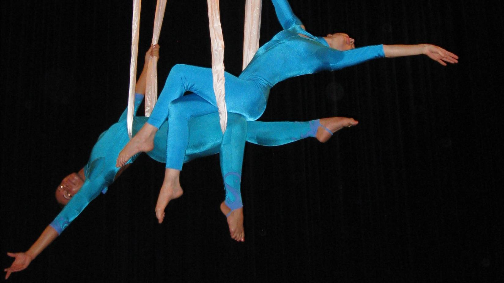 Создание номеров - дуэт на полотнах "Воздушная жемчужина": Л.Соколова и Е.Моторина (прогон номера)