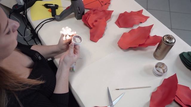 Новогодняя 3D-картина с пуансетией своими рукамиМастер-класс от школы @ValentinFlowers