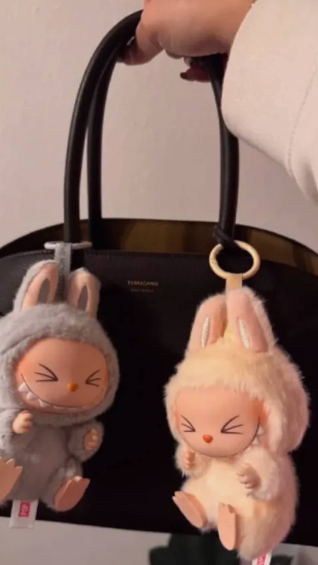 Игрушки-подвески Labubu - Big Into Energy