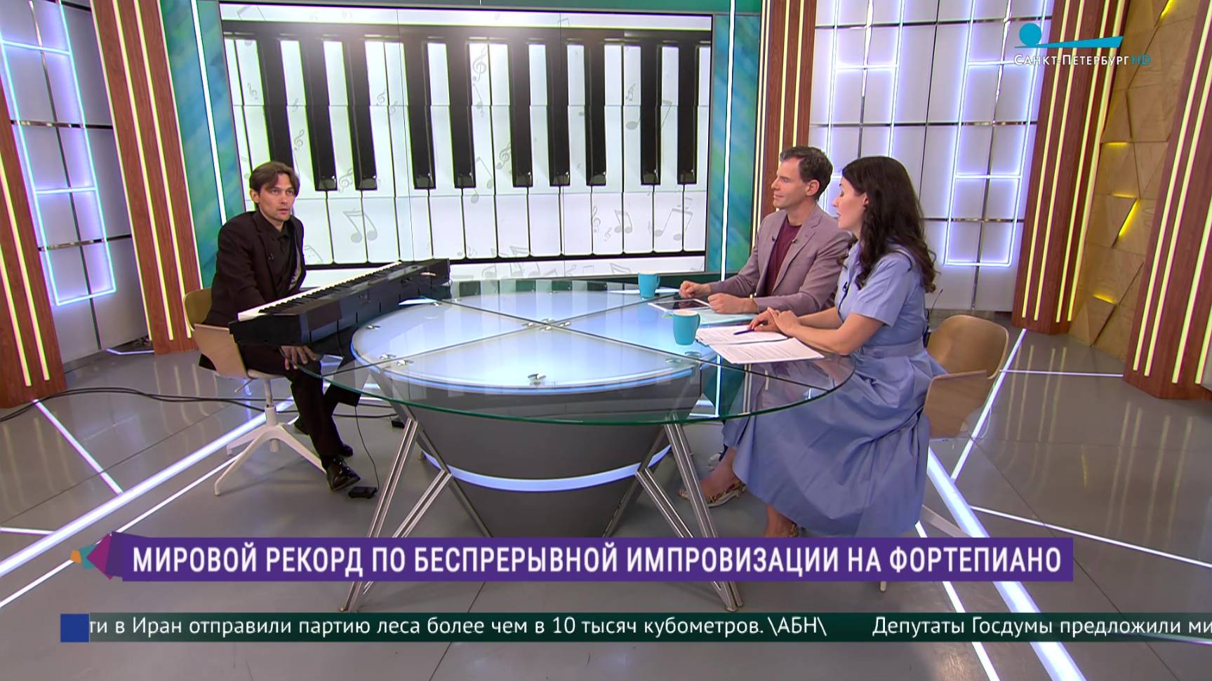 Петербургский музыкант установил мировой рекорд по беспрерывной импровизации на фортепиано