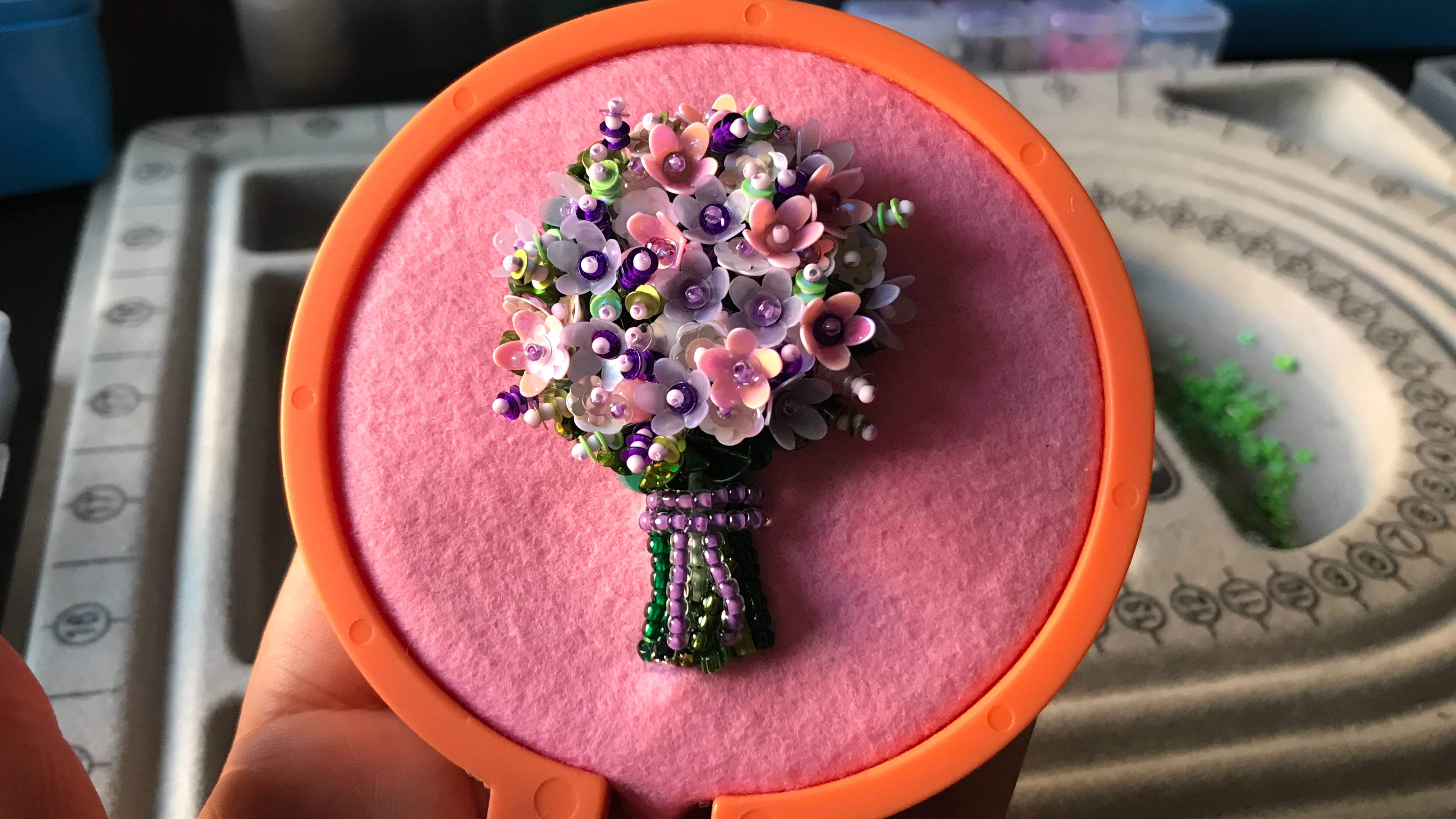 Сложно или нет вышивать брошь Букет