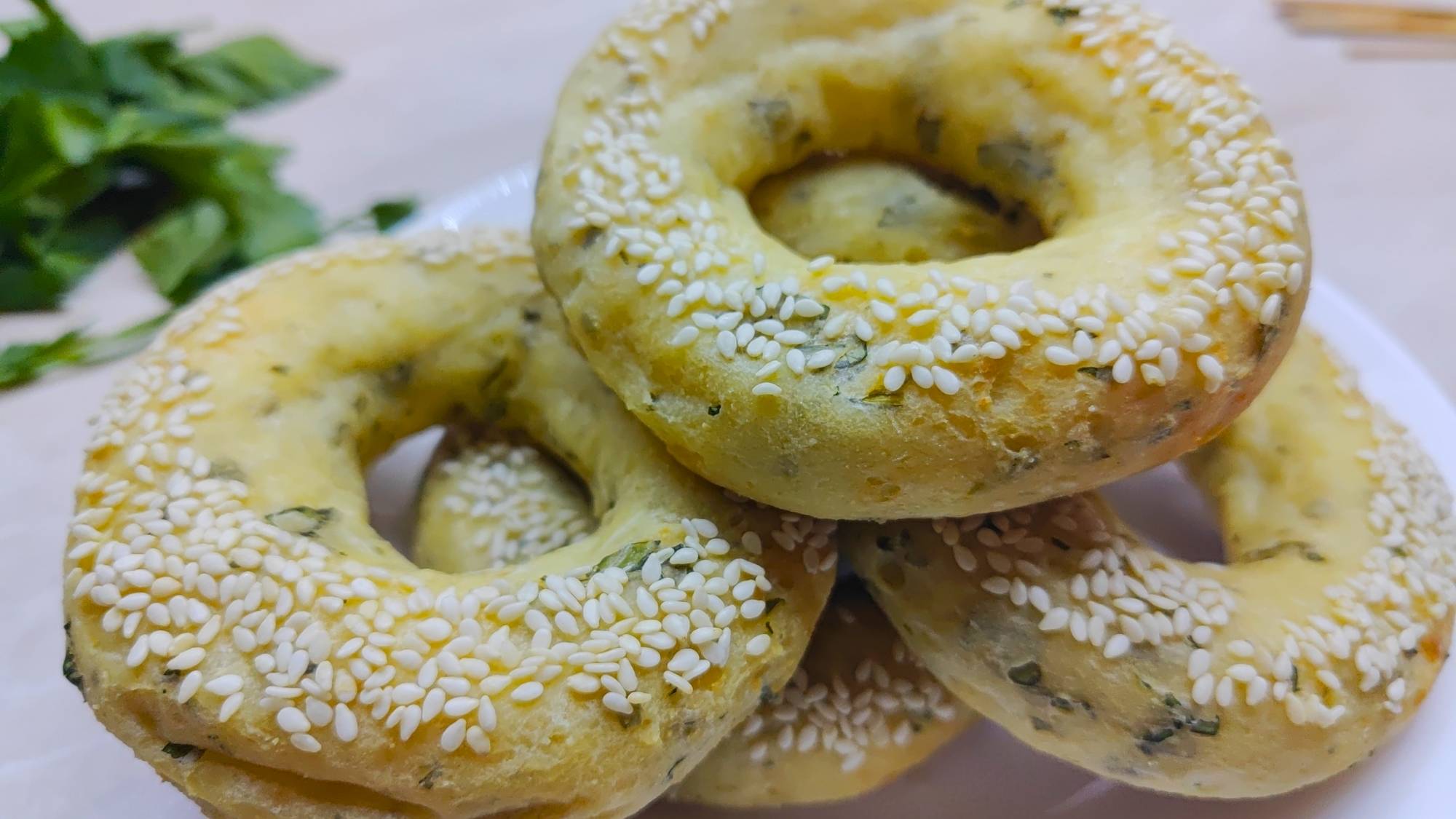 Рецепт сырно-творожных бубликов в духовке