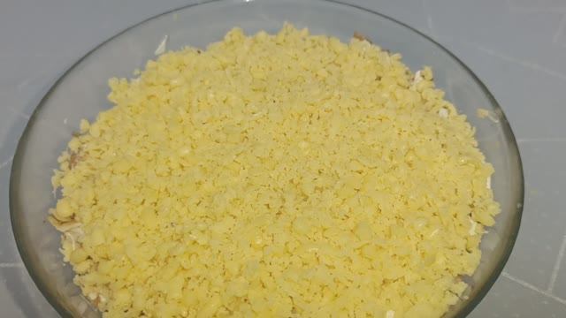 Салат "Женский каприз".🥗 Сытный, вкусный, аппетитный.