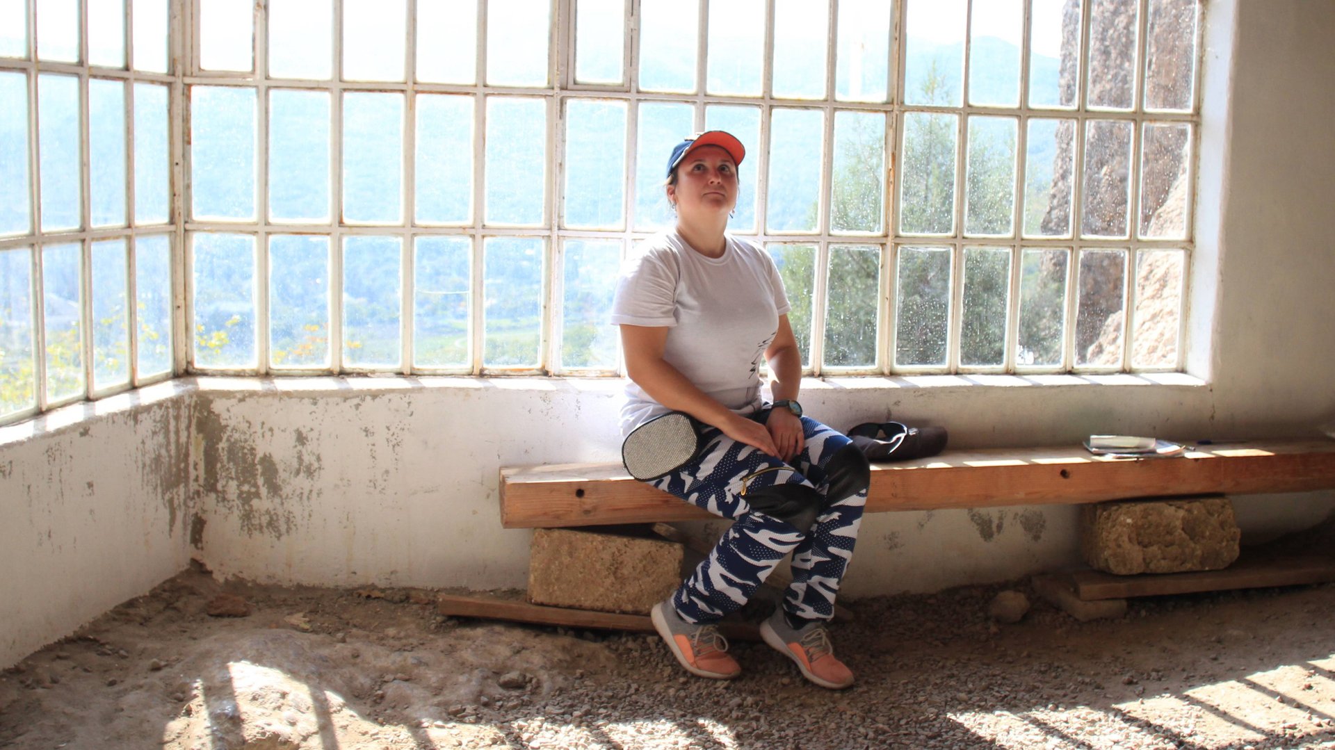 НОЧЬ НА ГОРЕ. КИЗИЛТАШСКИЙ МОНСТЫРЬ. КЕЛЬЯ МОНАХА В ПЕЩЕРЕ