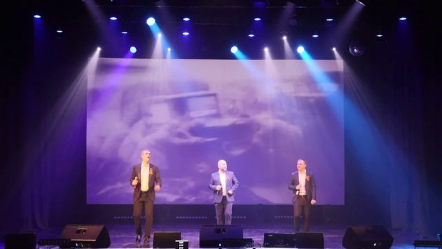 "Песенка военных корреспондентов" - Созвучие