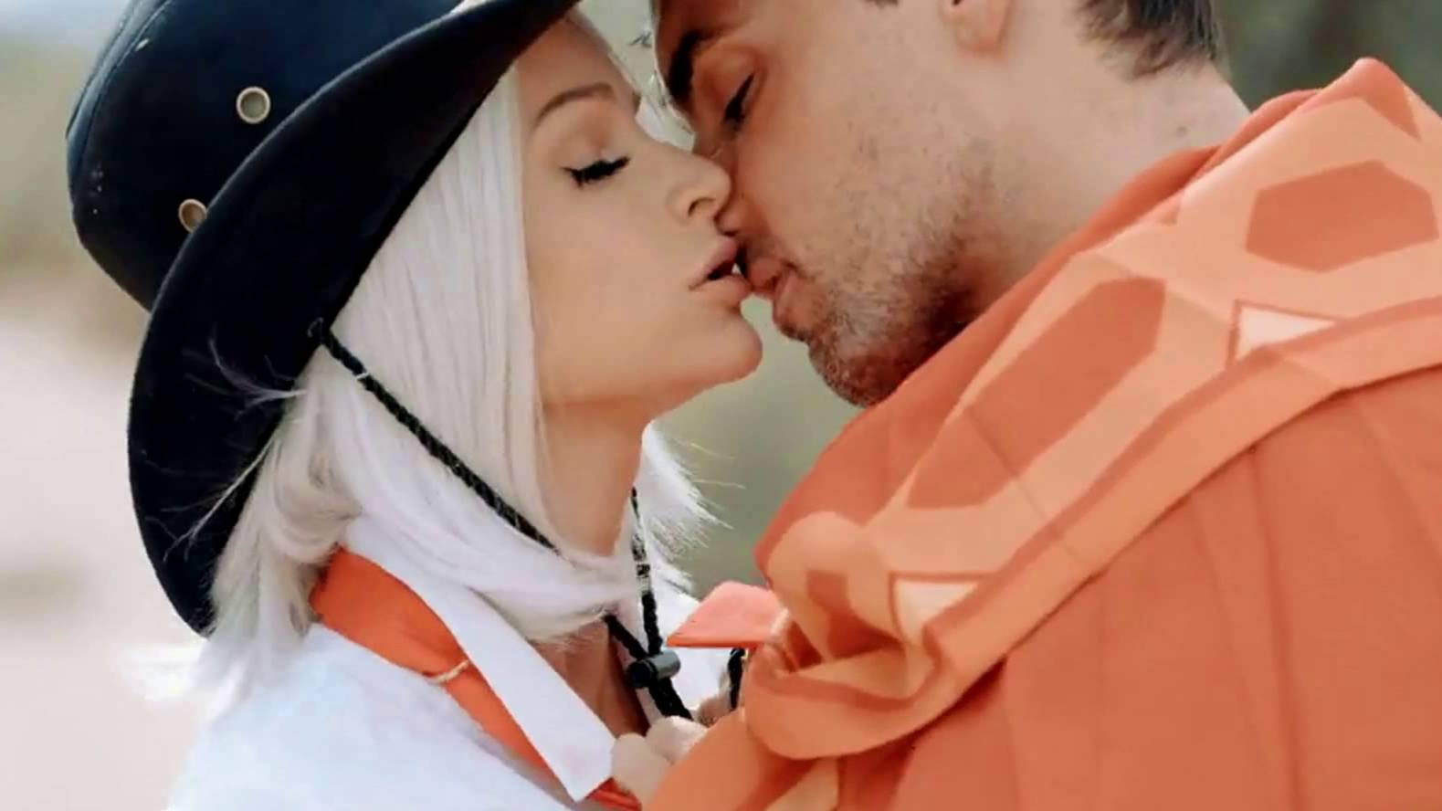 Молоденькая красотка Эмма - "Дикий запад"