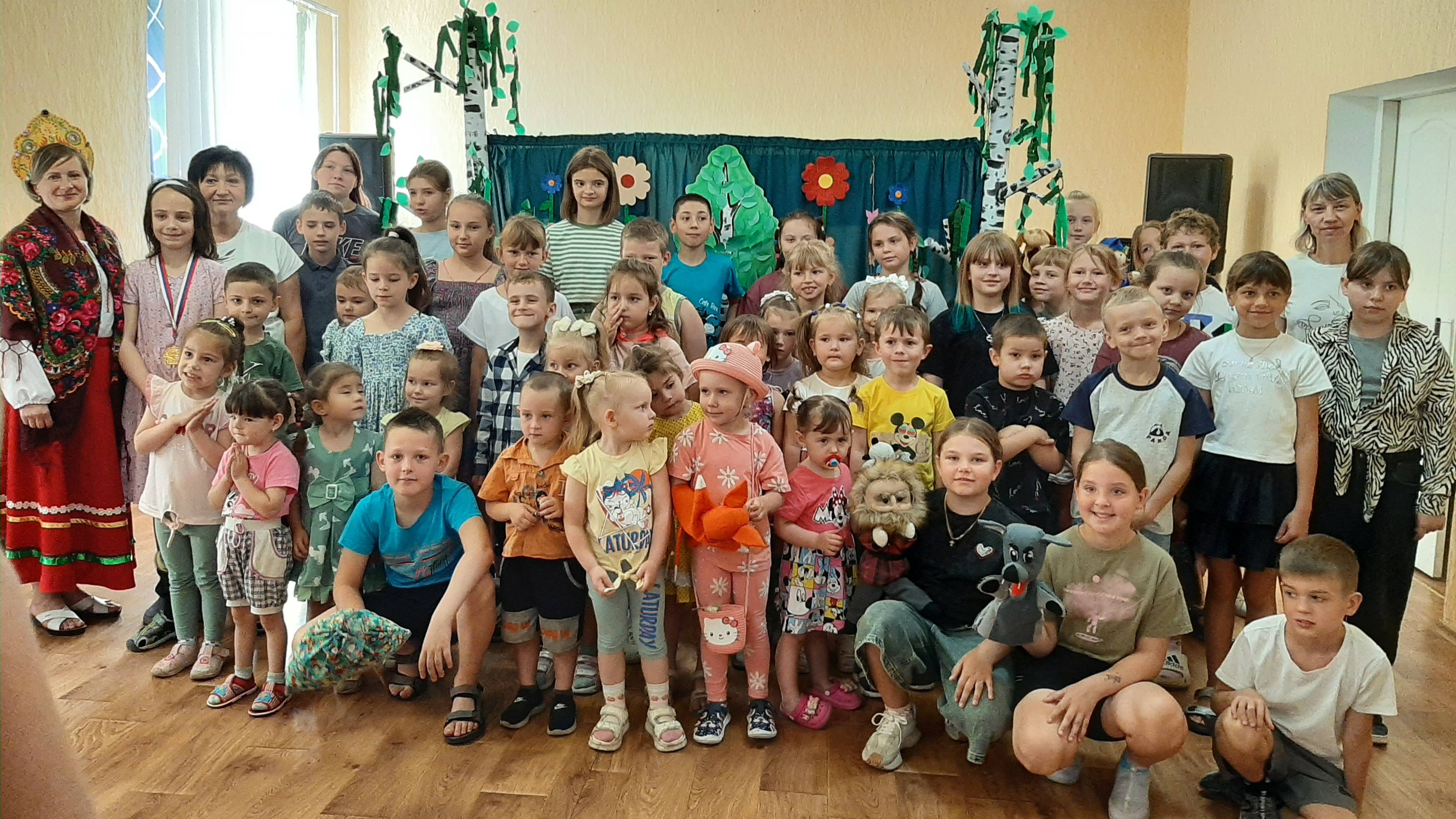 Кукольный спектакль «Как лиса волка судила» с. Пархоменко («Театр на колесах «Сказочный рейс»)