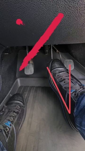 Положение наг при вождении ☝