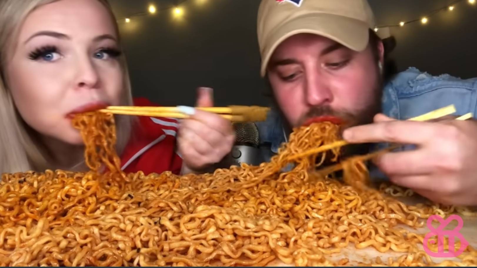 ASMR 10X ЯДЕРНАЯ ОГОНЬ ЛАПША, ЧЕЛЛЕНДЖ! ЗВУКИ НЕУДАЧНОЙ ЕДЫ MUKBANG