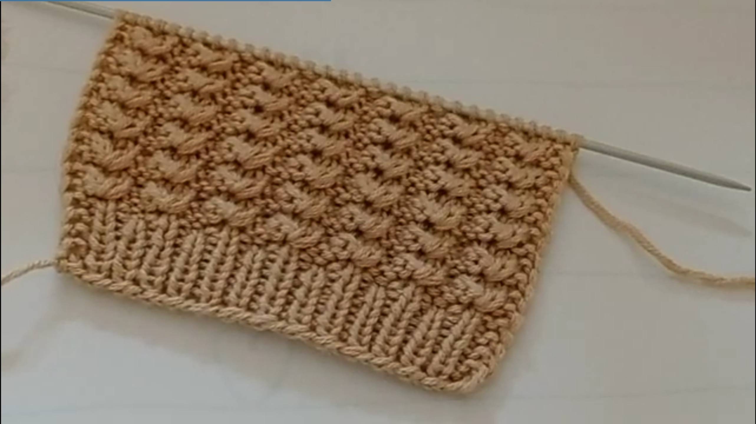 Узор "Гусиные лапки" спицами. Раппорт: 4 петли и 4 ряда. Описание узора.