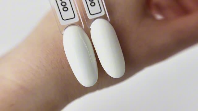 Выкраска: Гель–лак UNO №001 Белый - White