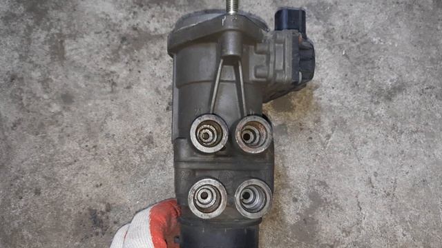 Внешний вид рабочего тормозного клапана MAN TGX