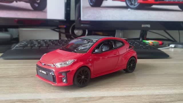 Обзор модели Toyota GR Yaris в масштабе 1/24 от Maisto