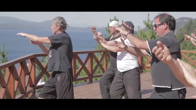 Цзе Кун. Питание энергией