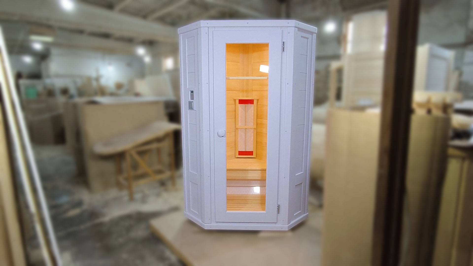 Видеообзор кедровой  угловой тонированной в цвет инфракрасной сауны с керамическими нагревателями