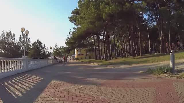 Прогулка по набережной Дивноморска. Туда и обратно