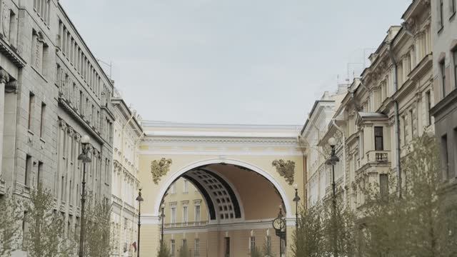 ДВОРЦОВАЯ ПЛОЩАДЬ В САНКТ-ПЕТЕРБУРГЕ |ПРОГУЛКА