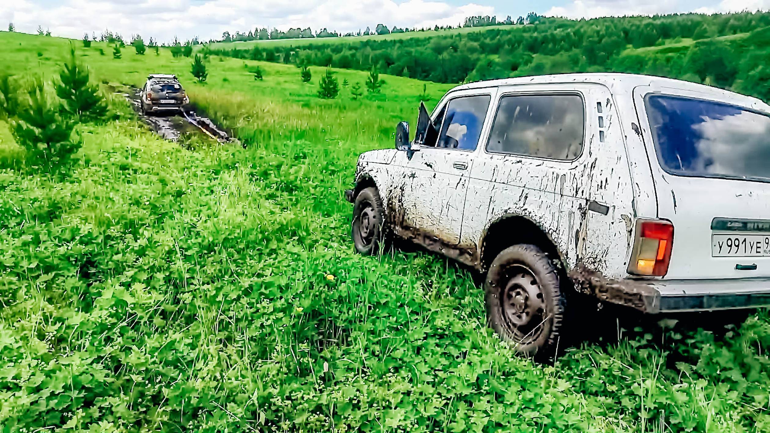 ДАСТЕР И НИВА ИЮНЬСКАЯ ЗАСАДА