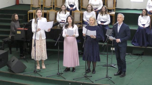 "Весна звенит ручьями и капелью..".