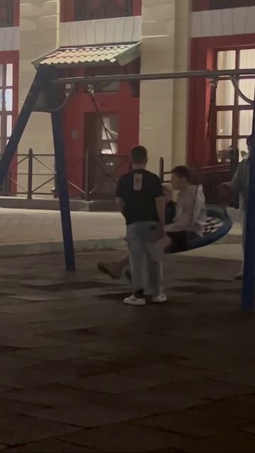 Прекрасно завершаем день нашей дружной компанией! Сборы Сочи 2925