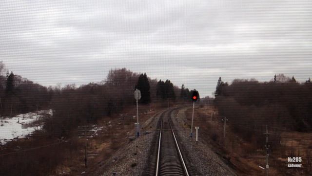 Проезд проходного светофора с запрещающим показанием