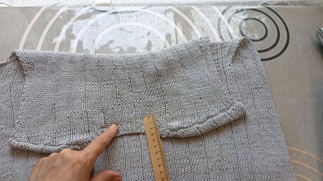 Маечка женская,жилет мужской,костюмчик детский готовы.Вязание спицами.