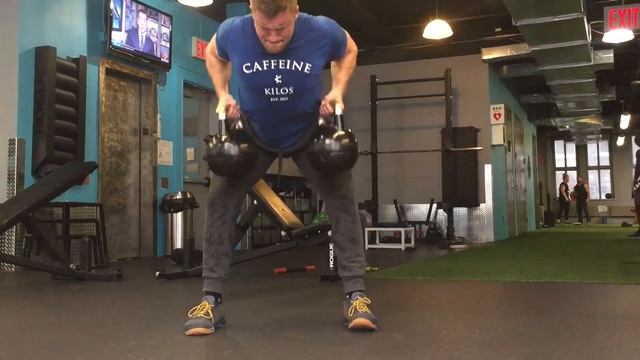 Тяга двух гирь с пола / Dual KB Pendlay Row