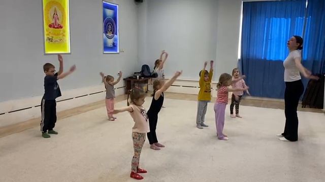 Занятия по акробатике