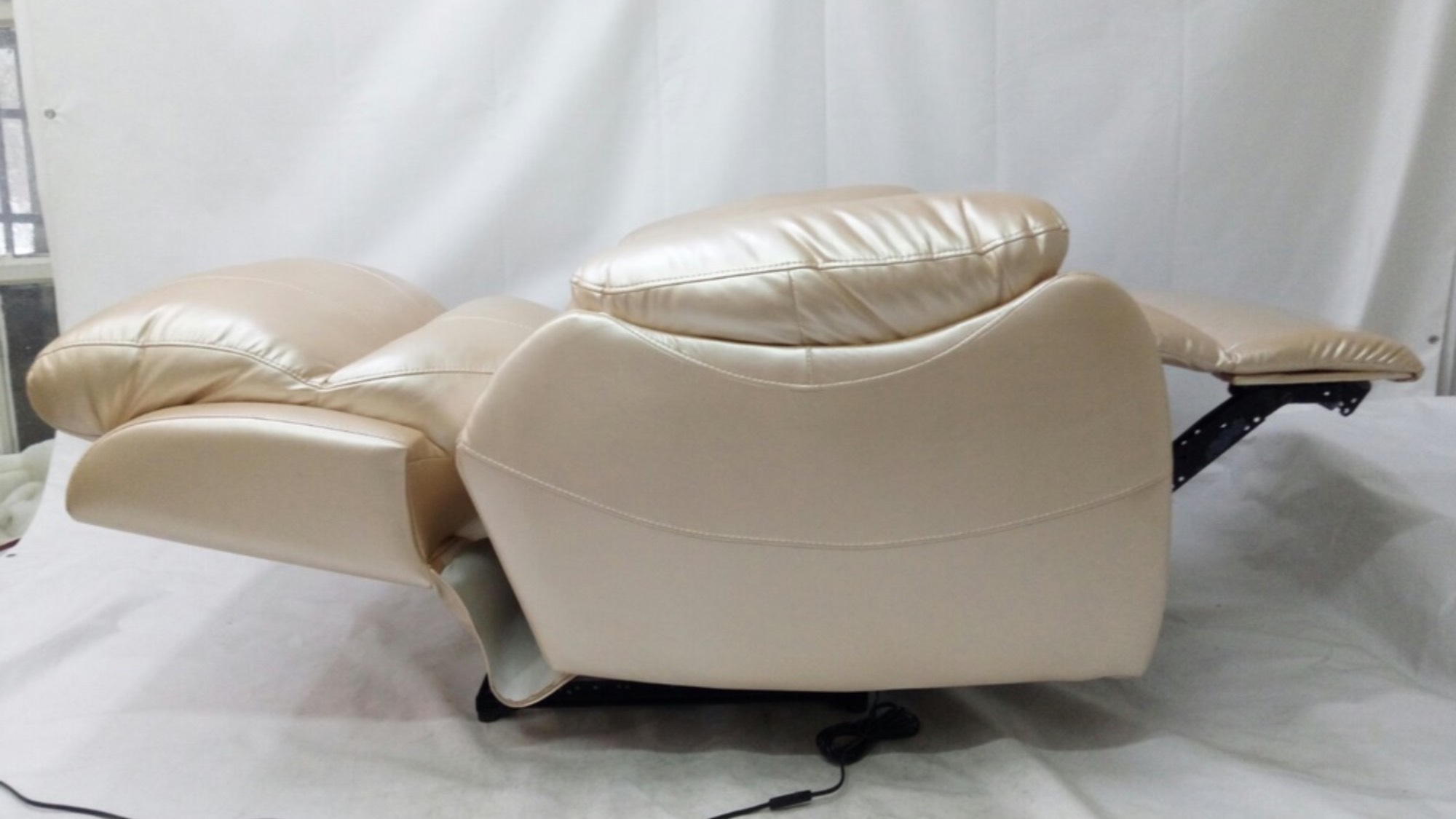 Реклайнер для наращивания ресниц в экокоже Неофитос Rhodes 0448