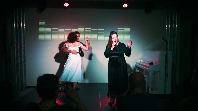 Карлос Элета Альмаран —  «Historia de un Amor» - исполняет Анна Куприянова