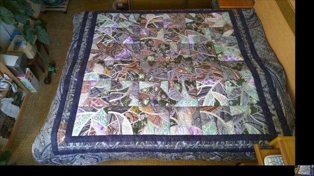 Витражный лес в лоскутном шитье: волшебство, созданное руками мастеров! 🌳✨