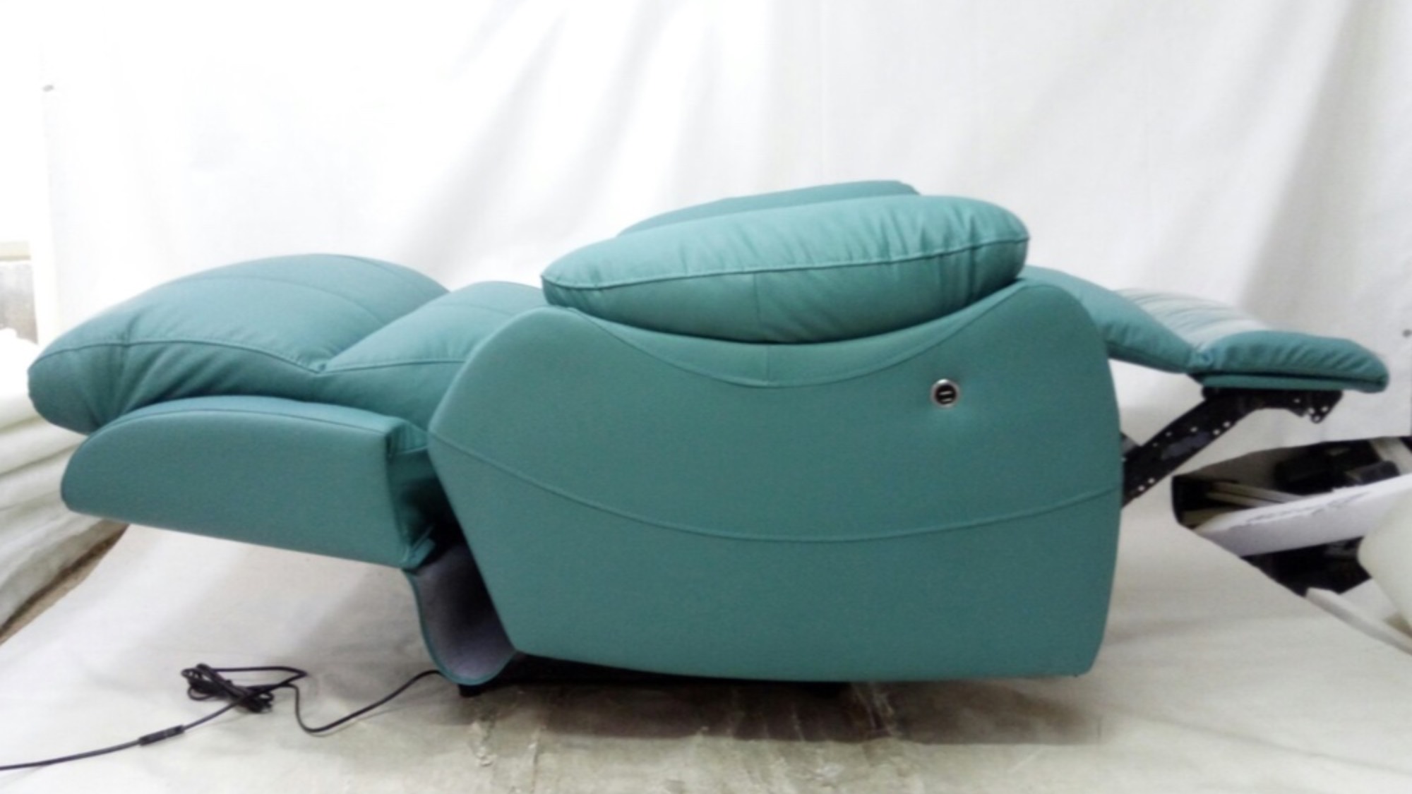 Кресло-реклайнер для наращивания ресниц в экокоже Spirit Teal с USB-разъёмом