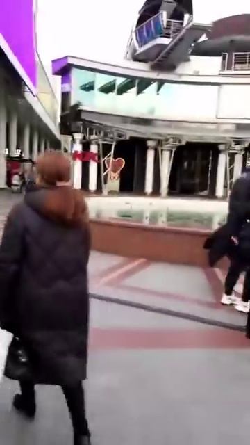 Холодная улица Навагинская согревается теплом 80 летней дамы