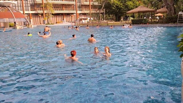 Лечебные источники. Бассейн. Хайнань. 10.05.2025