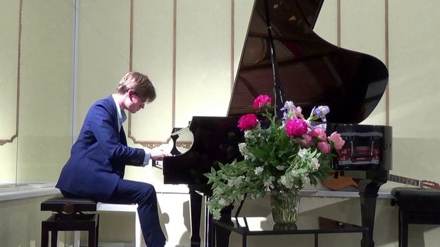 Алексей Кузенков - Э.Григ, Соната op. 7 Ми минор, 1, 2 части