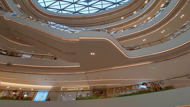 ТЦ Joy City. Санья. Хайнань. 11.05.2025