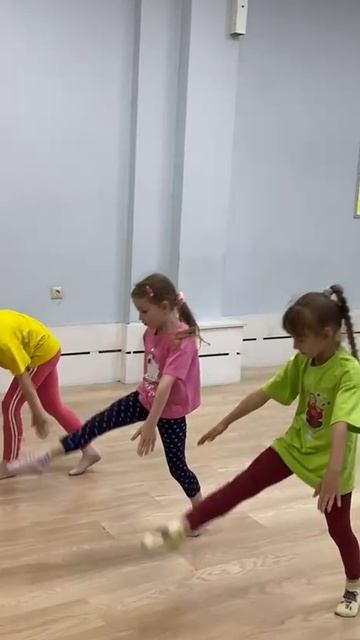Занятия по танцам Мытищи для детей
