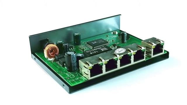 Вид изнутри POE коммутатор Switch 4ch - Power Over Ethernet. Предметная видеосъемка в студии Тюмень
